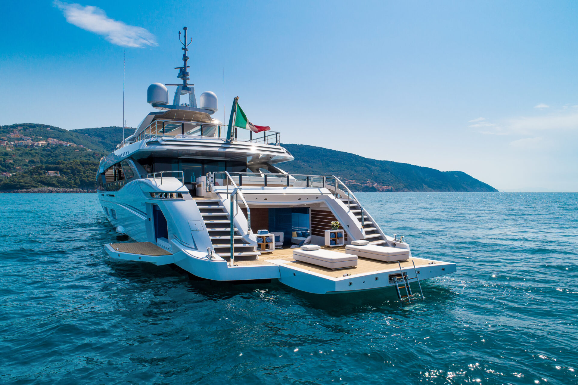 Yachts & luxury ships lines | Mangusta Yachts