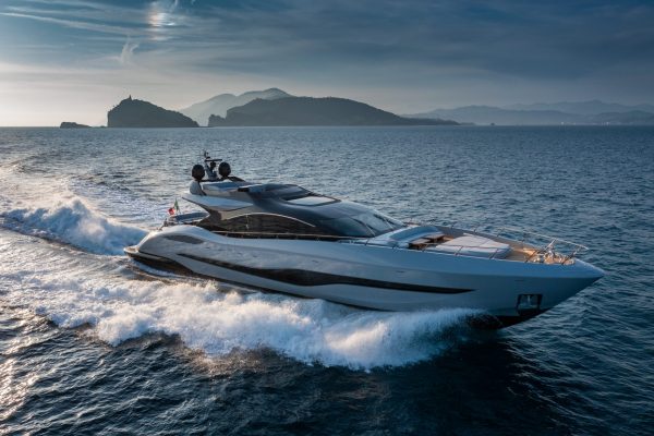 Mangusta 104 REV | Mangusta Yachts