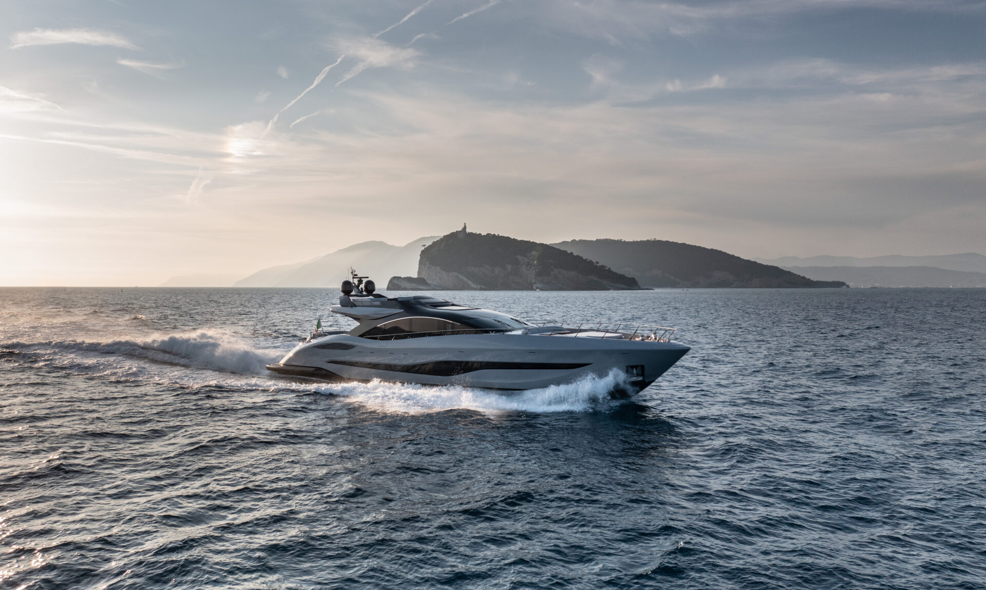 Mangusta 104 REV | Mangusta Yachts