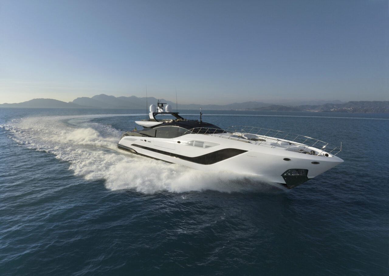 Mangusta Maxi Open: luxury open yachts | Mangusta Yachts