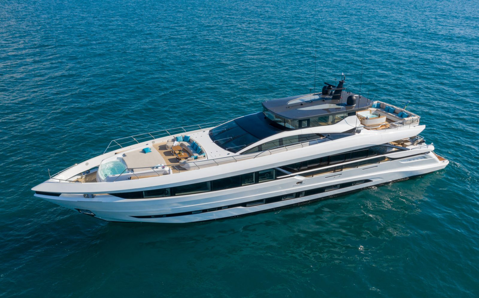 Mangusta Gransport 33 # 1 | Mangusta Yachts