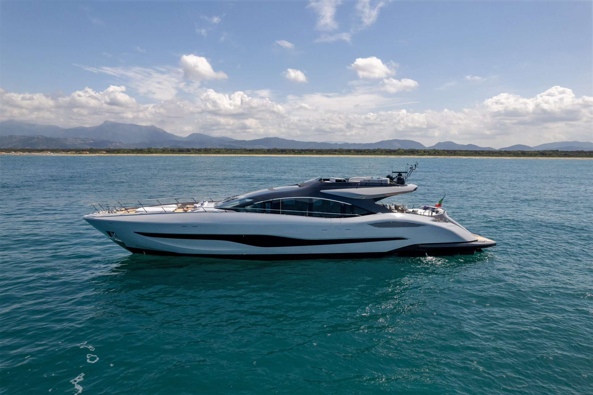 Mangusta Maxi Open 104 REV # 2 | Mangusta Yachts