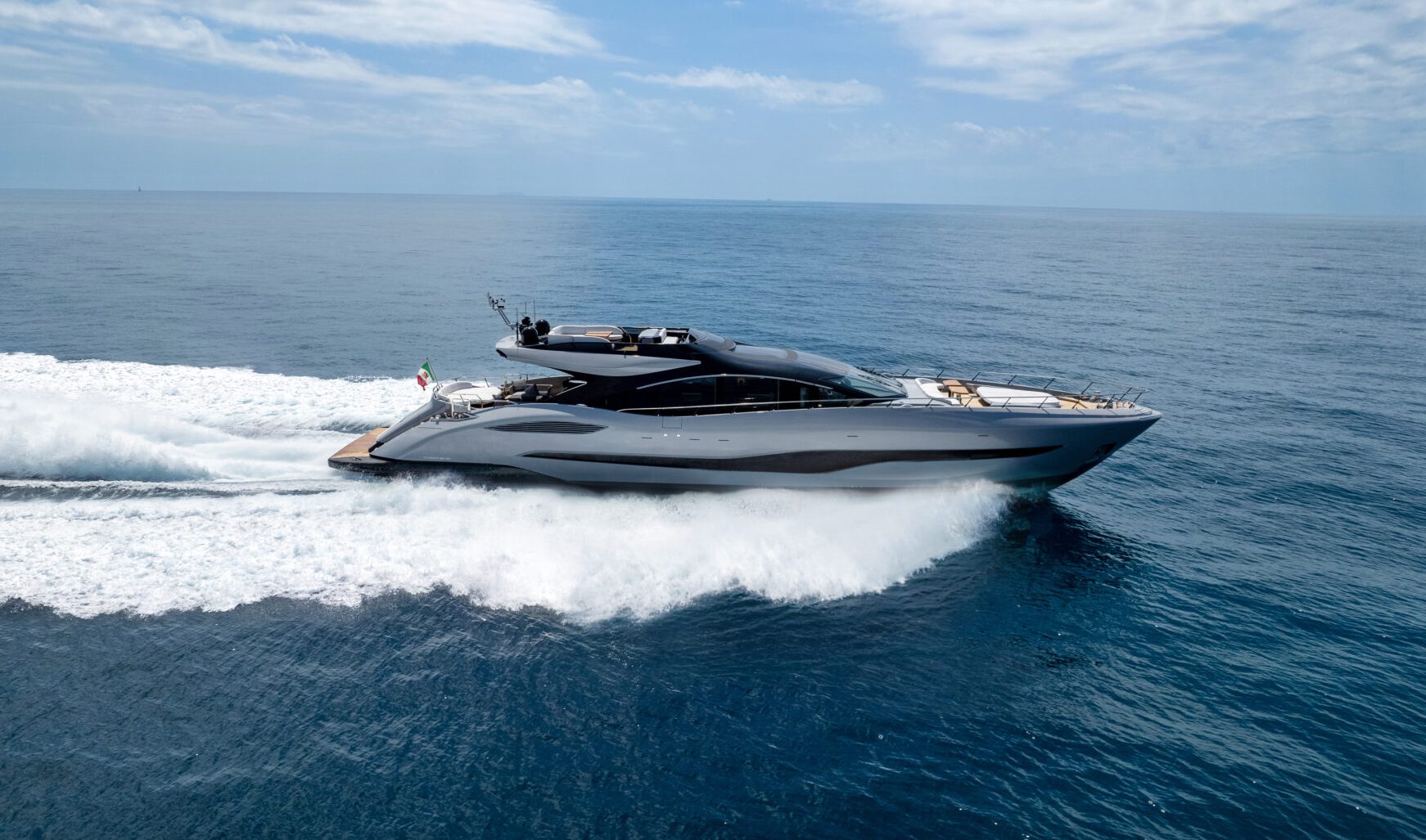 Mangusta Maxi Open 104 REV # 2 | Mangusta Yachts