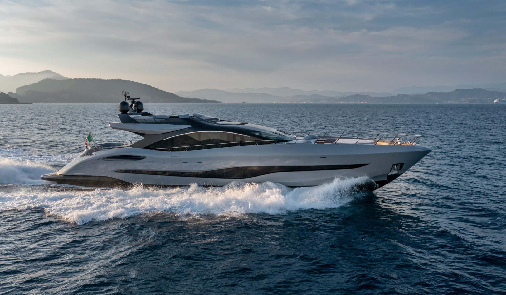Mangusta Maxi Open 104 REV # 1 | Mangusta Yachts